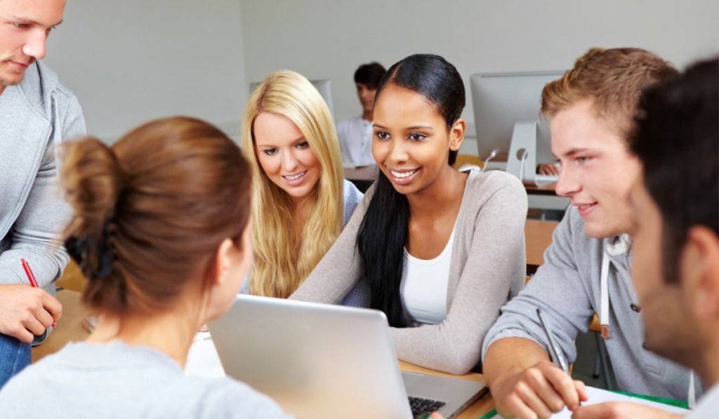 5 highly profitable international career opportunities
